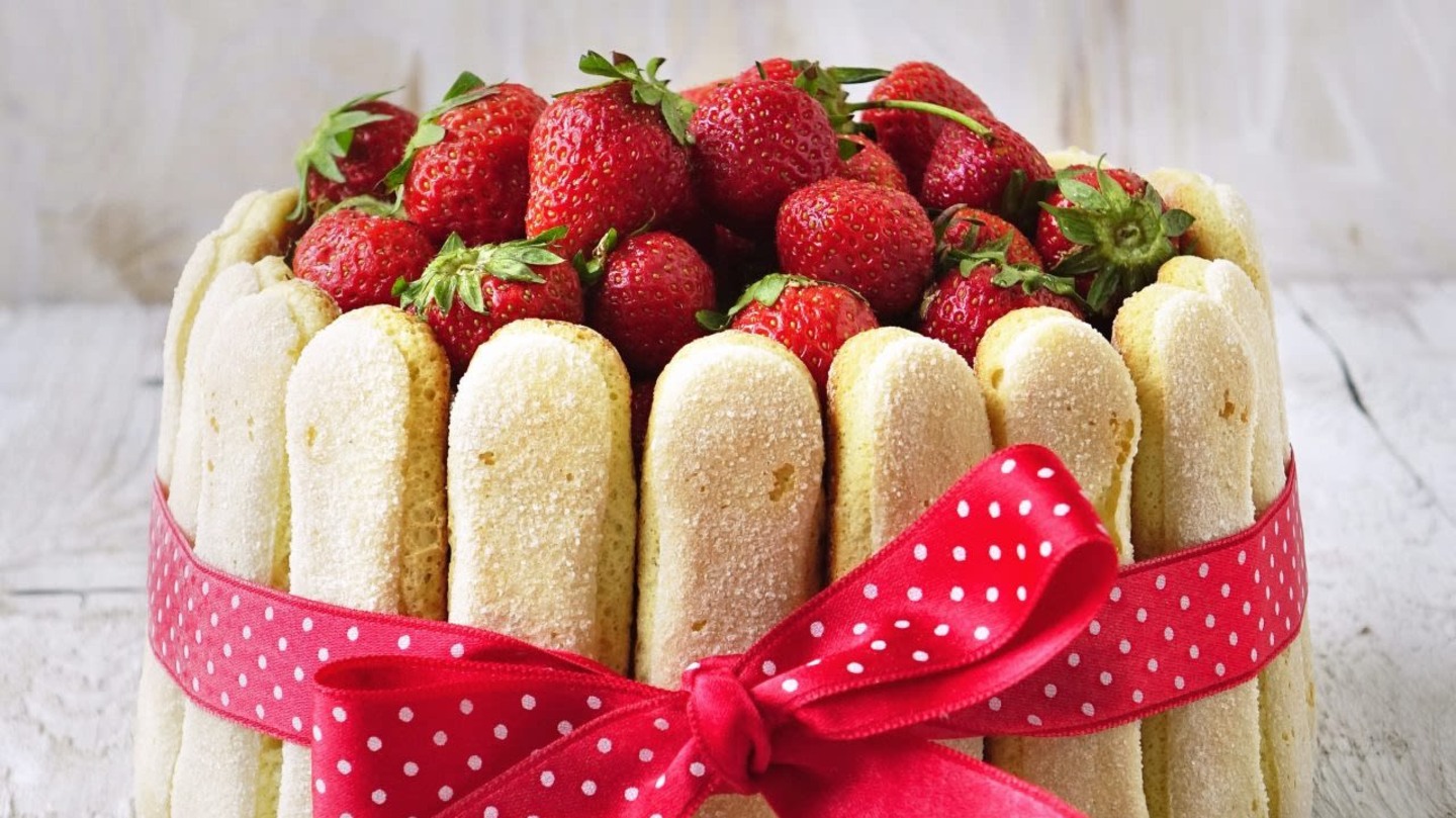 Nepečený tvarohový dort Malakov s jahodami | Recepty na Prima Fresh